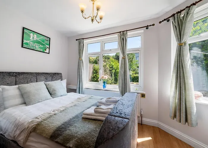 Premier Inn London Euston: 3 star Hotel with a Minimum Price 192 ...